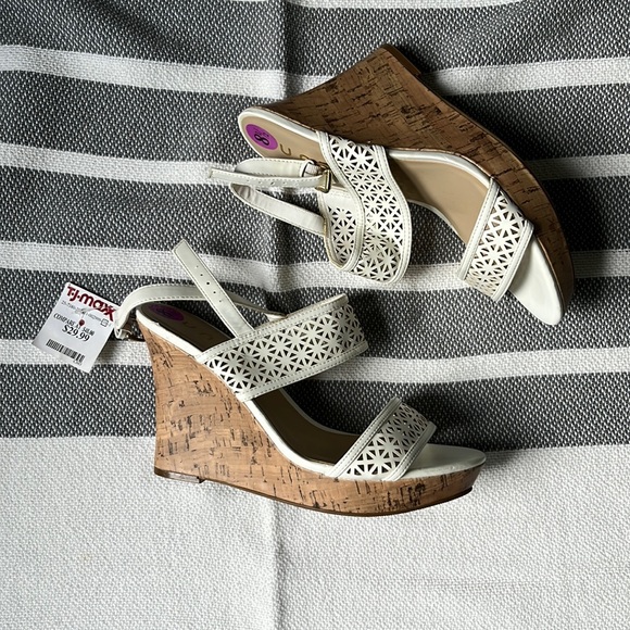 Unisa | Shoes | Nwt Wedge Sandals | Poshmark